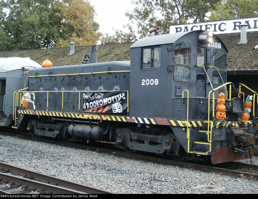 SSRR 2008 (Ex-USAX 2008) on the Sacramento Southern Railroad